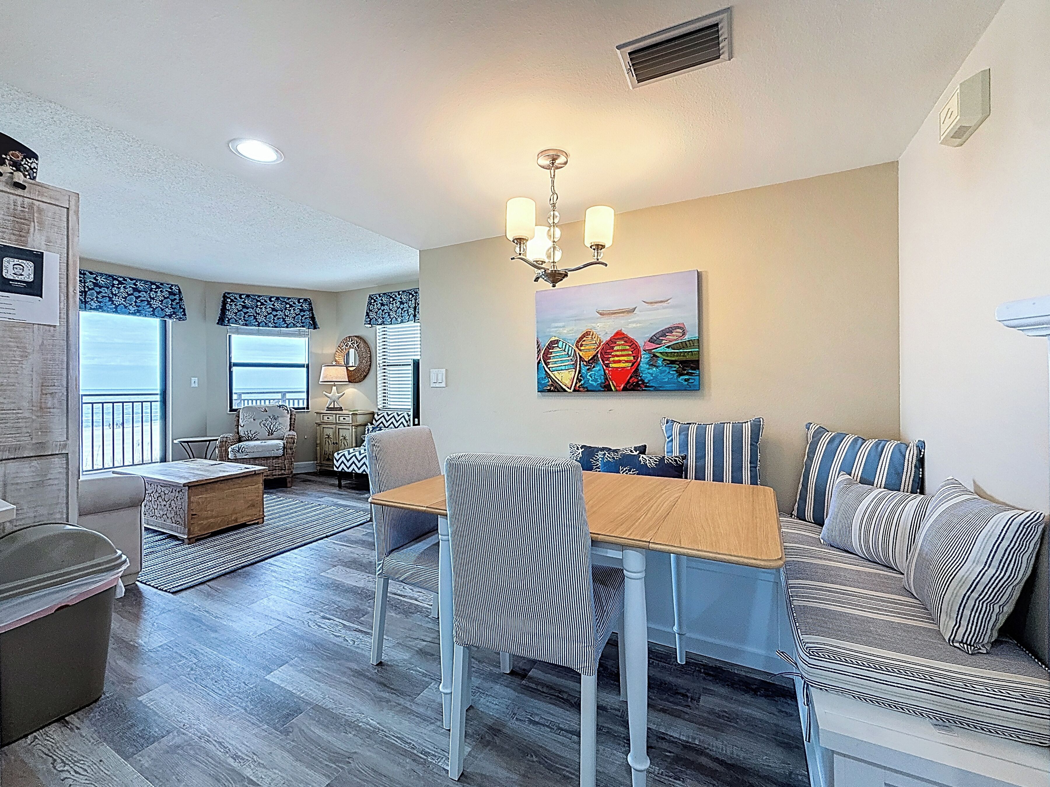 Direct Beachfront-updated-walkable-amenities - St. Pete Beach, FL