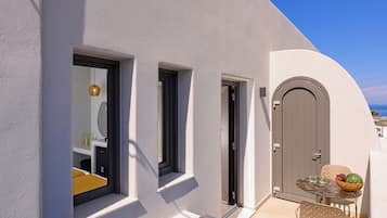 Deluxe Double or Twin Room with Hot Tub | Roupas de cama premium, cofres nos quartos, individualmente decorados