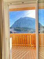 Apartamento Deluxe, varanda, vista para a montanha | Interior