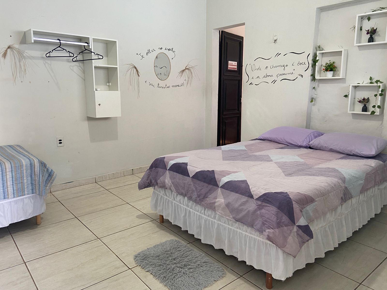 Quarto família | Cortinas blackout, ferros/tábuas de passar roupa, Wi-Fi de cortesia