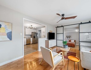 Casa, várias camas, pátio, vista para o jardim (The Yellow Door) | Interior