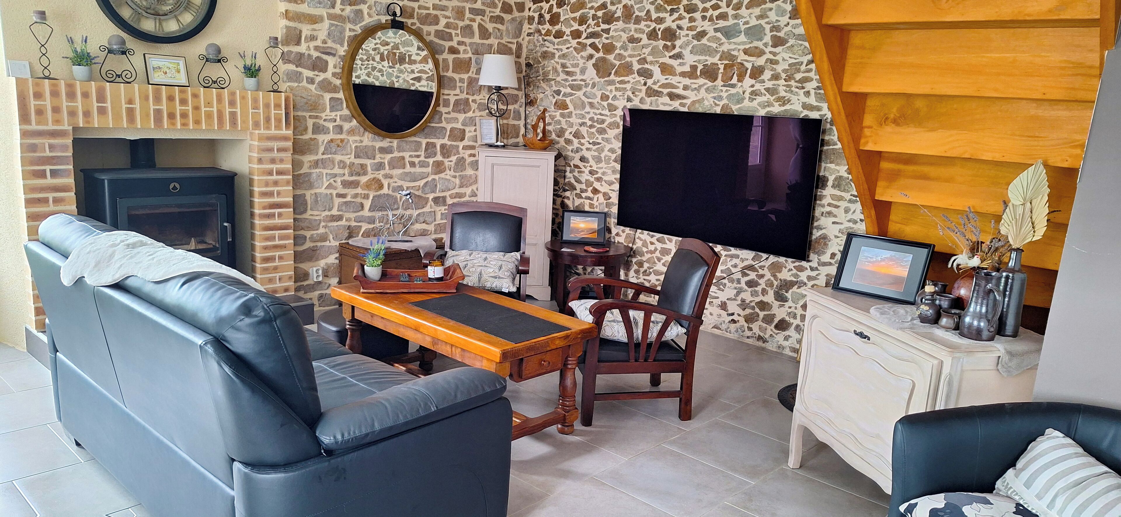 Au Bonheur De Mona. Label 3*** - Coutances