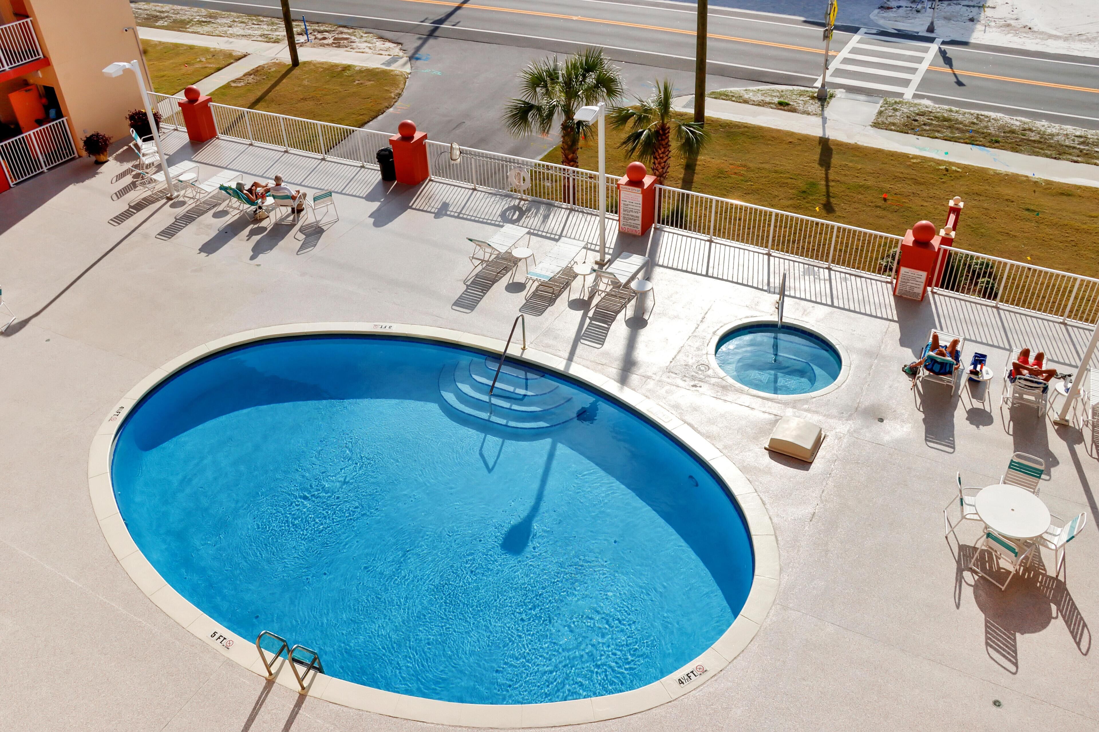 Apartamento em Condomínio Fechado, várias camas (Paradise Shores 404 Seashell Inn) | Piscina