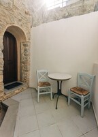 Standard studio, patio | Terraço/pátio interior