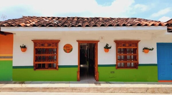 Oliva's House - Jardín