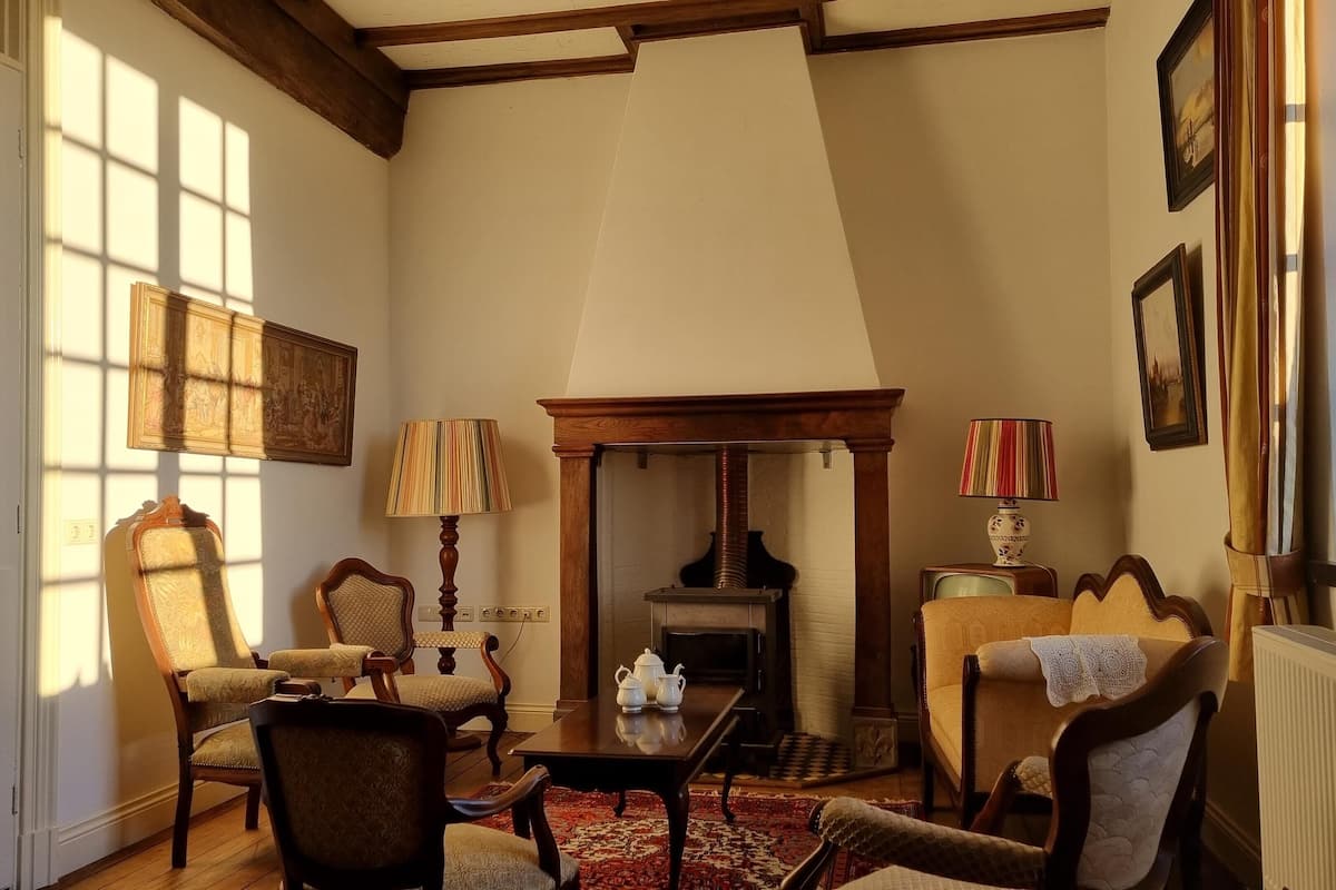 Apartamento Standard, várias camas, não fumadores, cozinha (Dining Table) | Com decoração personalizada, com mobília individualizada