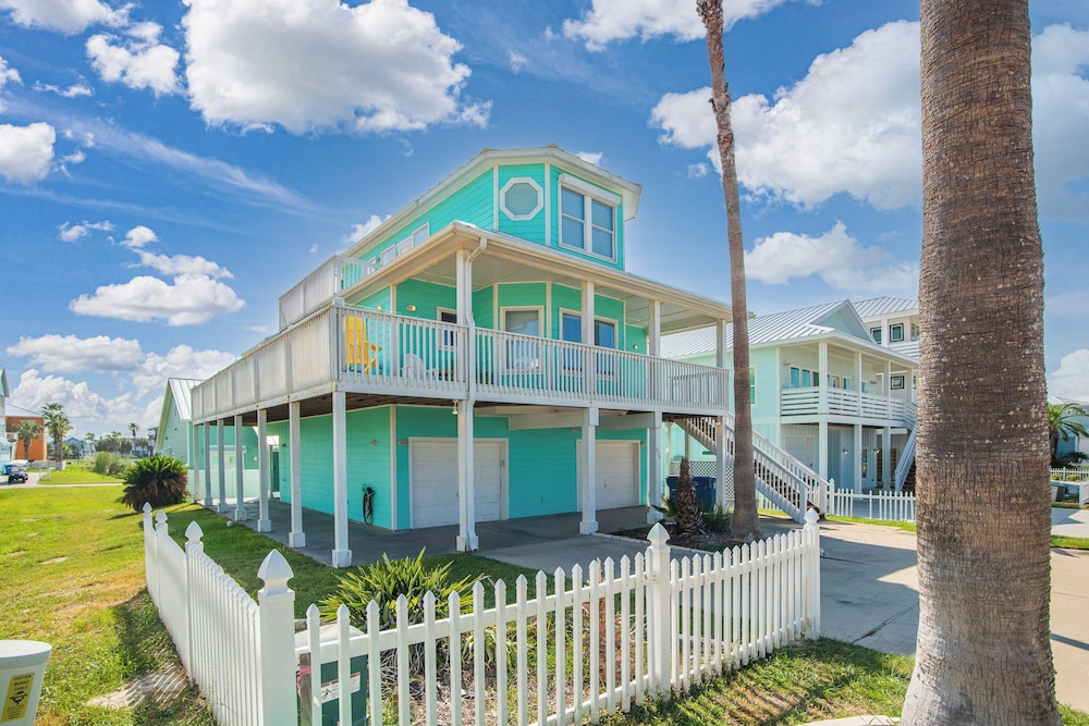 Turquoise Treasure - Boardwalk To The Beach! Beach Gear Credit - Daytona Beach, FL