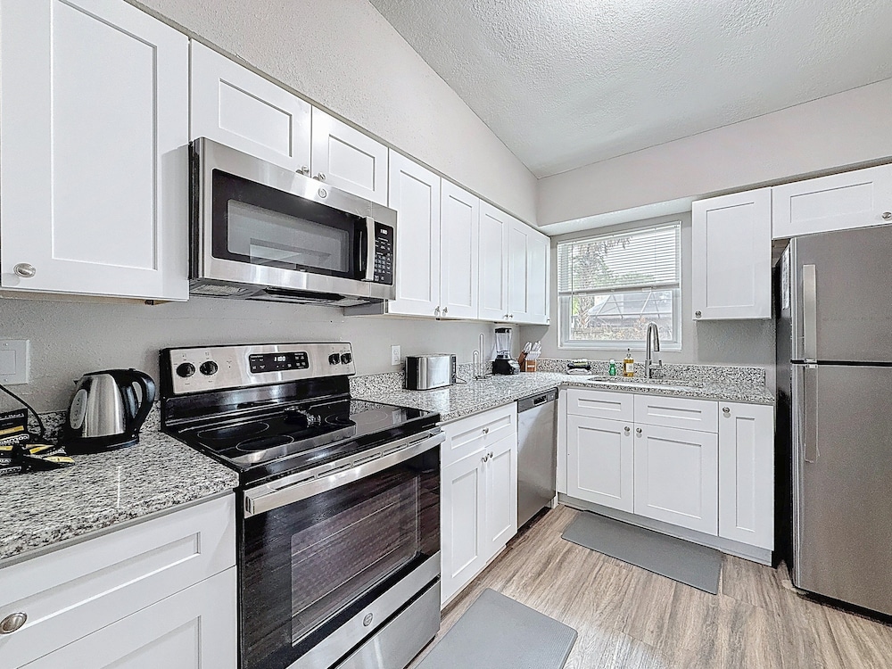 3012 E Norfolk Street - Tampa, FL