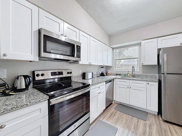 3012 E Norfolk Street - Tampa, FL