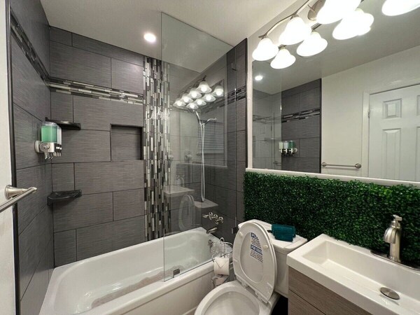 4br 2b Home With Pool, Hot Tub, Fire Pit - Dallas, TX