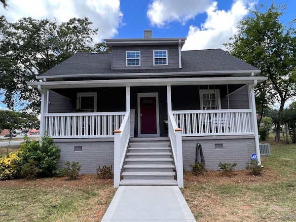 Historic Home In Downtown Greer Shop,eat & Sleep - Greer, SC