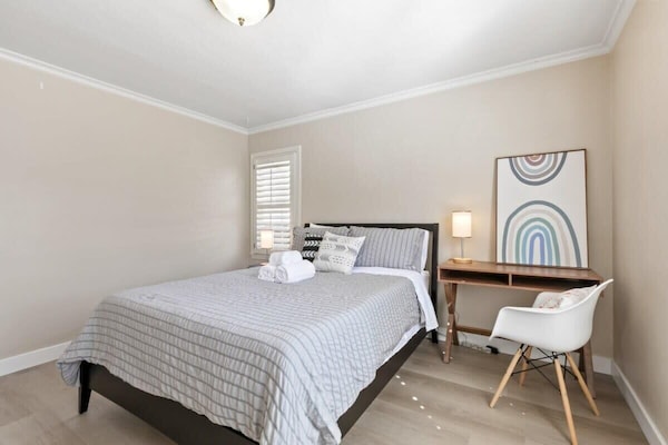 @ Marbella Lane - Modern Refreshing Home - San Mateo, CA