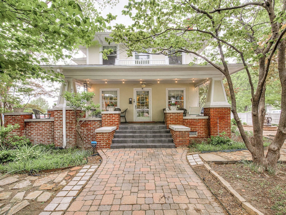 Stylish 3-bedroom Home In Tulsa - Tulsa, OK