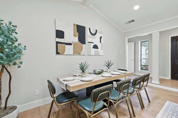 Spacious 5br 3ba Retreat With Pool & Hot Tub - ダラス