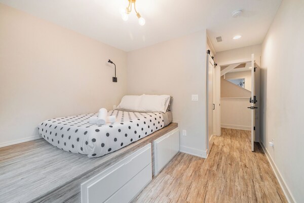 Stadium Suites - Ypsilanti, MI