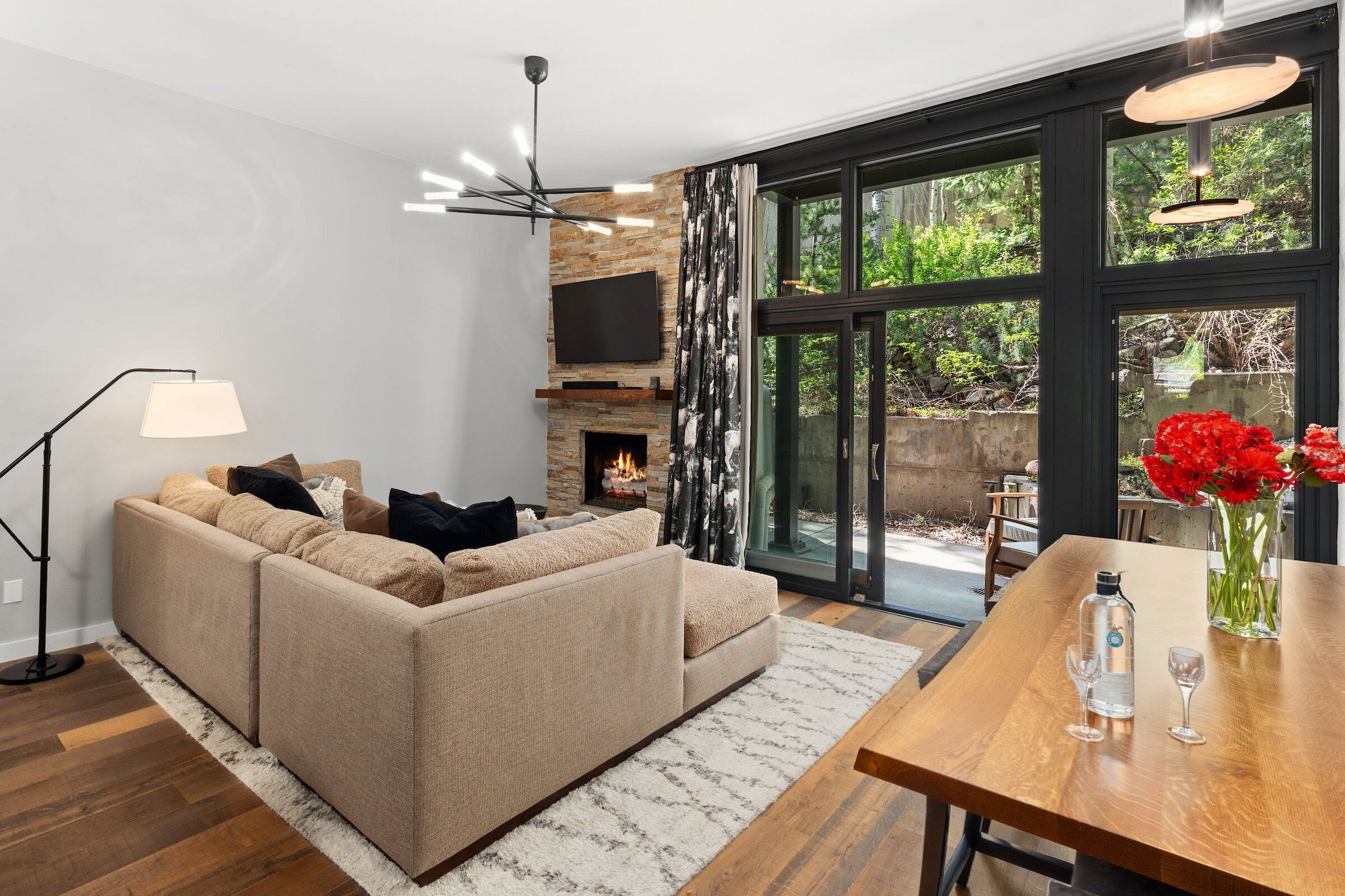 Fifth Avenue Unit 105 | 2 Blocks To Skiing! - Aspen, CO