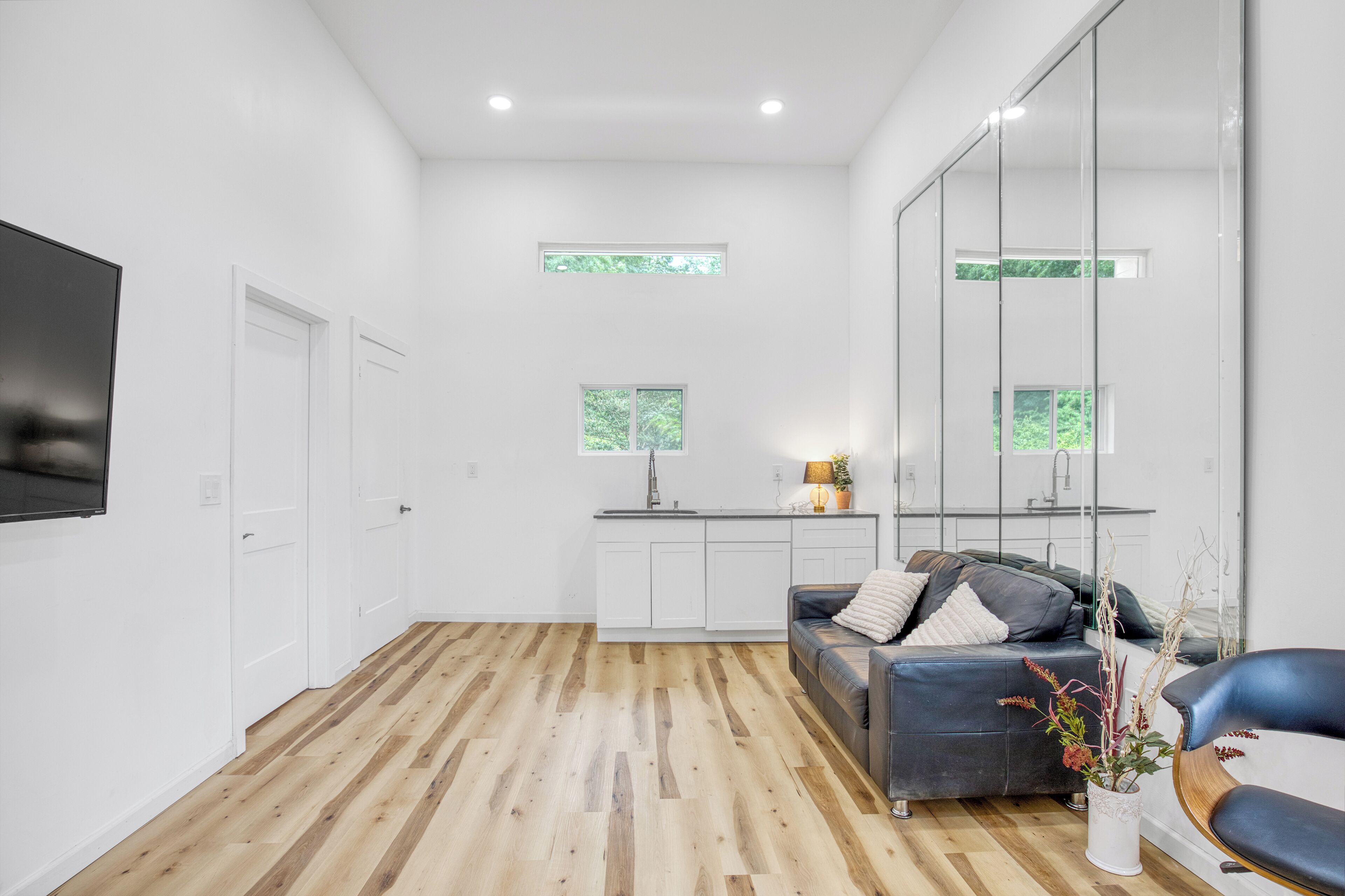 Luxury 10 Room Home With Huge Rooftop In Atl Near Zoo,aquarium,stadium, And More - Atlanta, GA