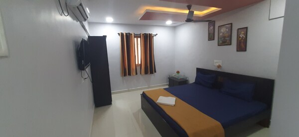 Hotel Radhakrishna - Neral