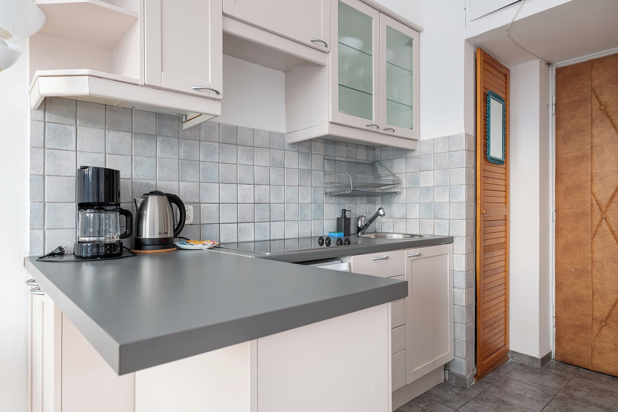 Suite-Estúdio, varanda | Kitchenette privada