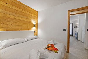 Apartamento Standard, 1 quarto (Rochebrune 6th) | 1 quarto, Wi-fi grátis, roupa de cama fornecida 