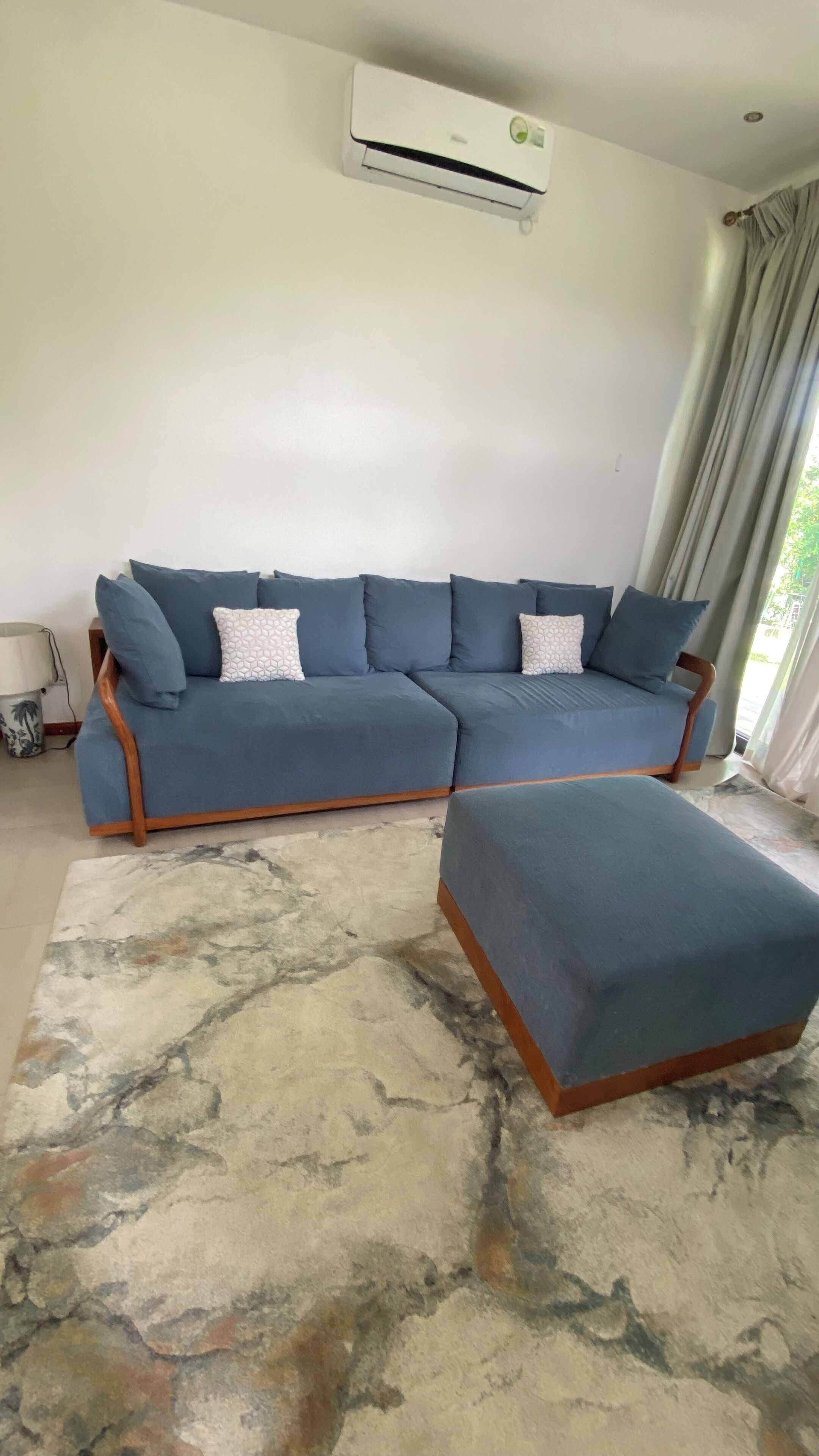 Beautiful 2-bedroom Apartment With Ac  And A Swimming Pool In Kingsland Lusaka - Lusaka