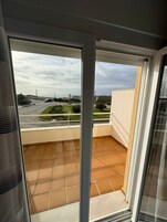 Quarto Duplo ou Twin, varanda, vista para o mar | Interior