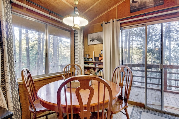 Fire Pit & Water Views! Woodsy Tygh Valley Retreat - Rock Creek Reservoir, OR
