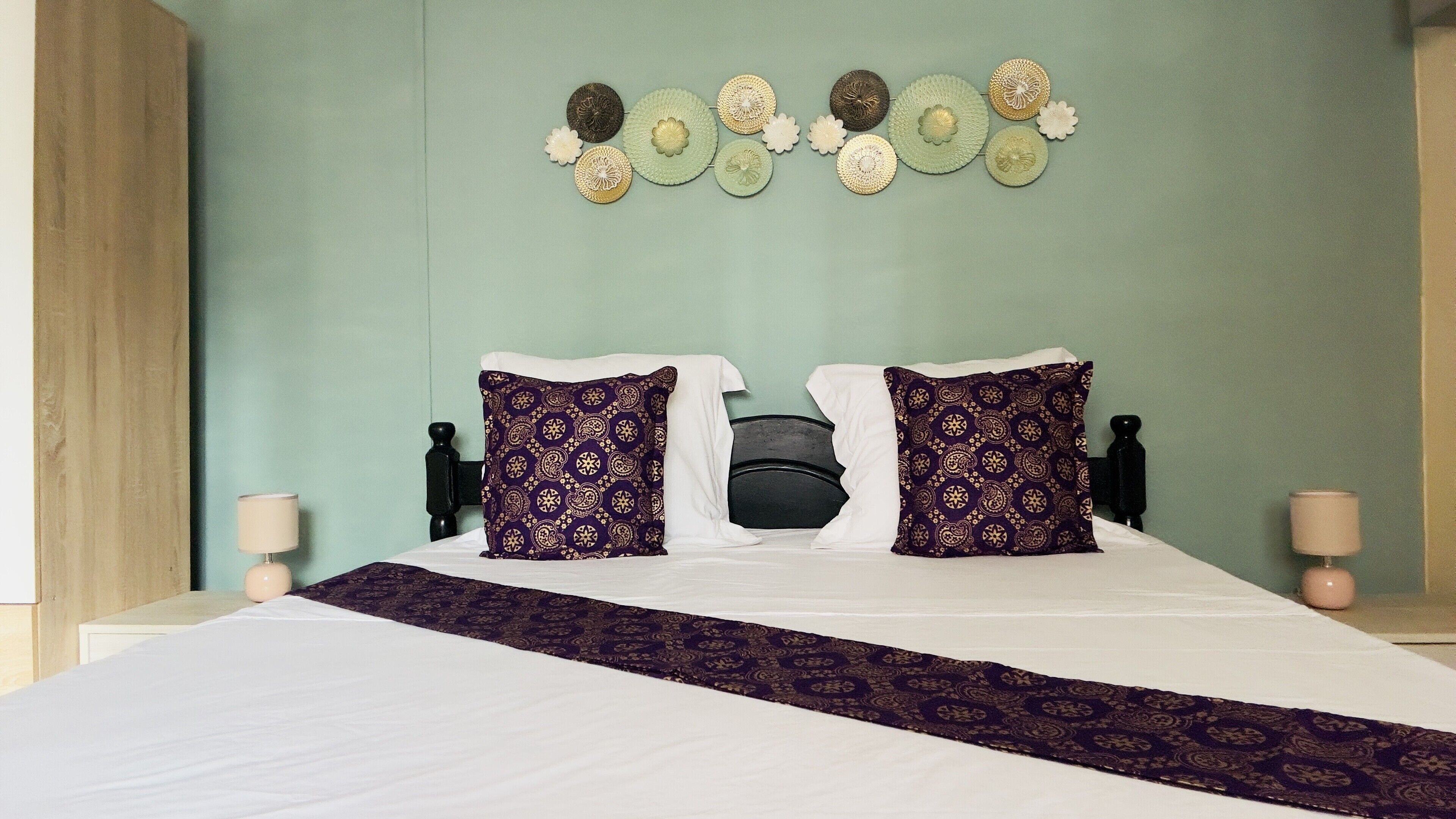 Chez Misto, \Nconfort Et Simplicité. \Nouverte 24h/24\n Connexion Wi-fi Gratuite. - Mayotte