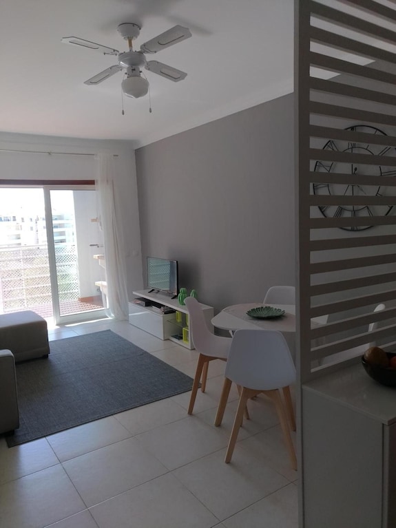 Sunny Apartment With Shared Pool - Praia da Rocha