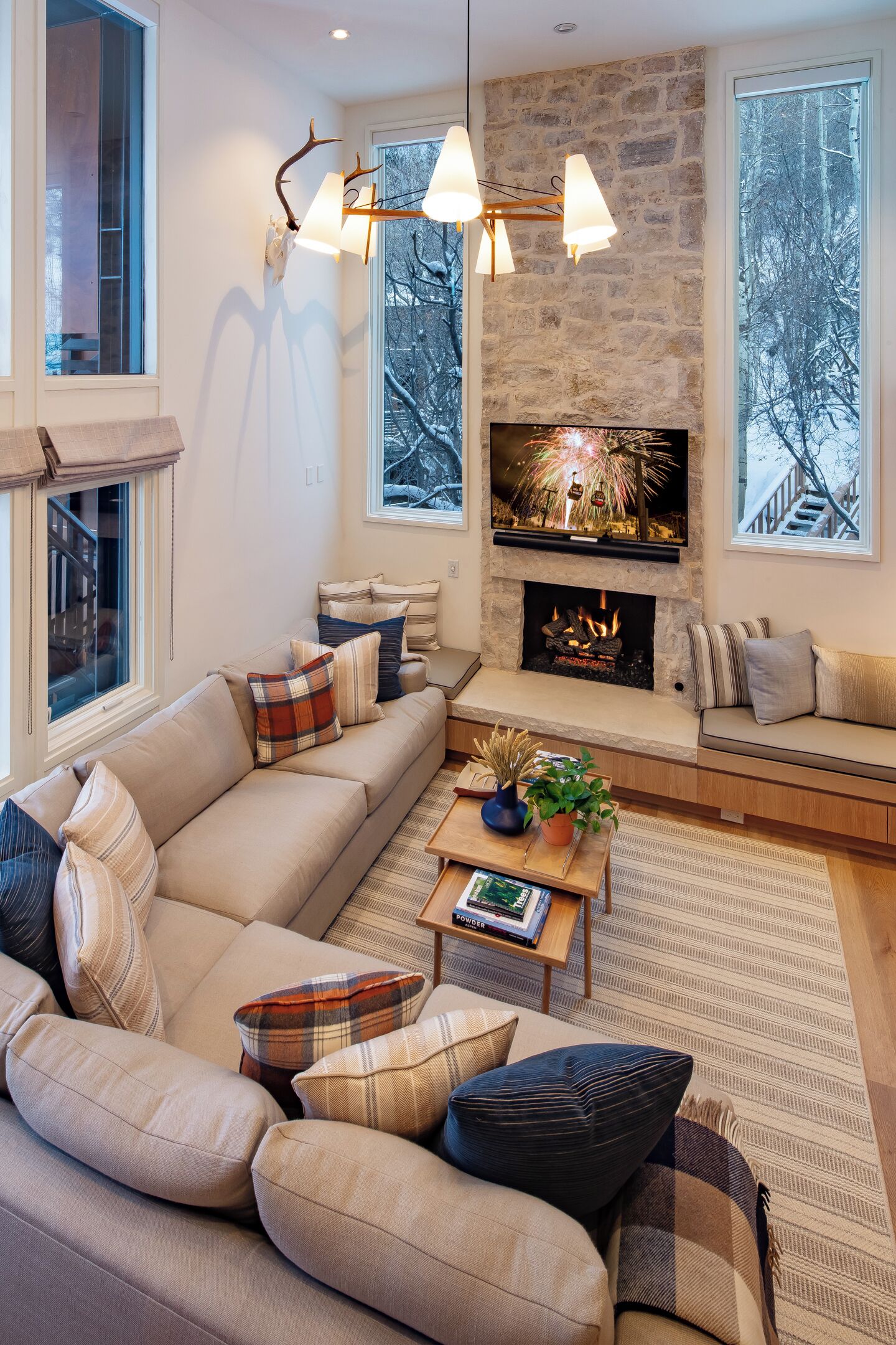 Fifth Avenue Unit 201 | 3br Luxury Condo With Mountain Views, Walking Distance To Downtown Aspen - Aspen