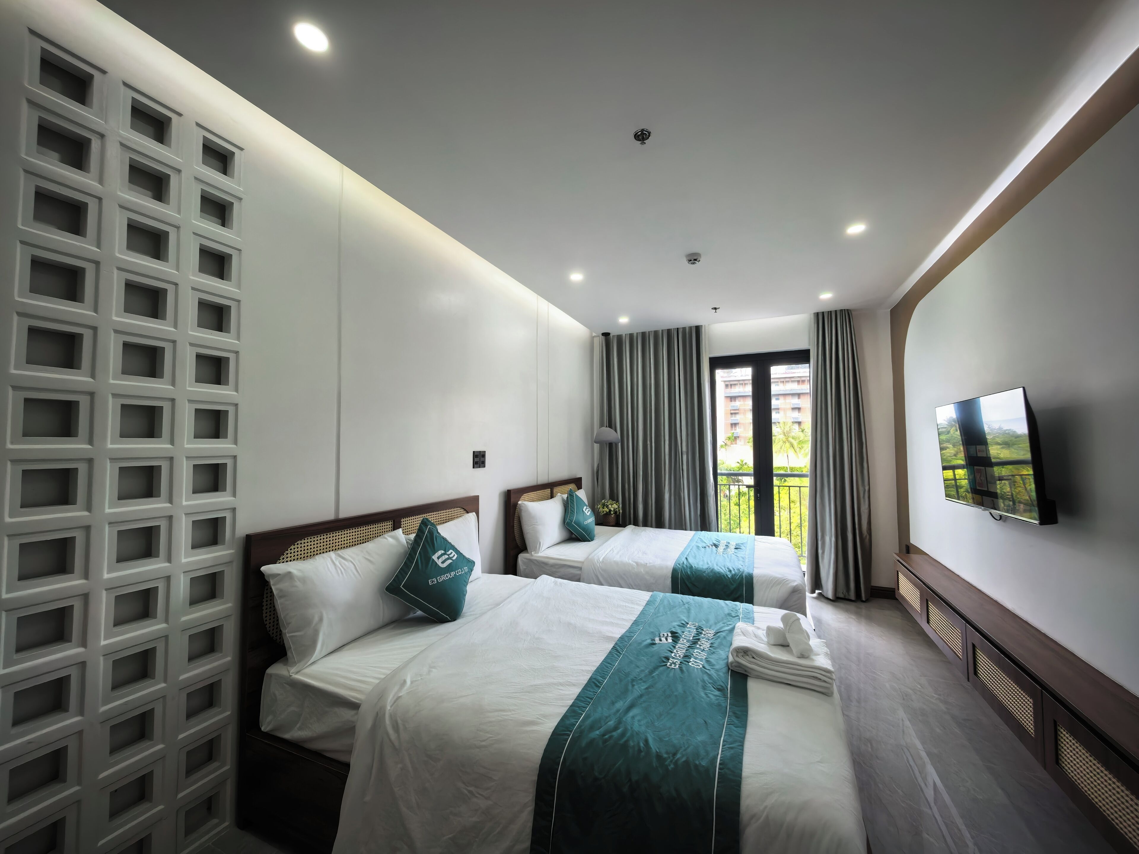 Quarto Deluxe, Vista para a cidade | Wi-fi grátis, roupa de cama fornecida 