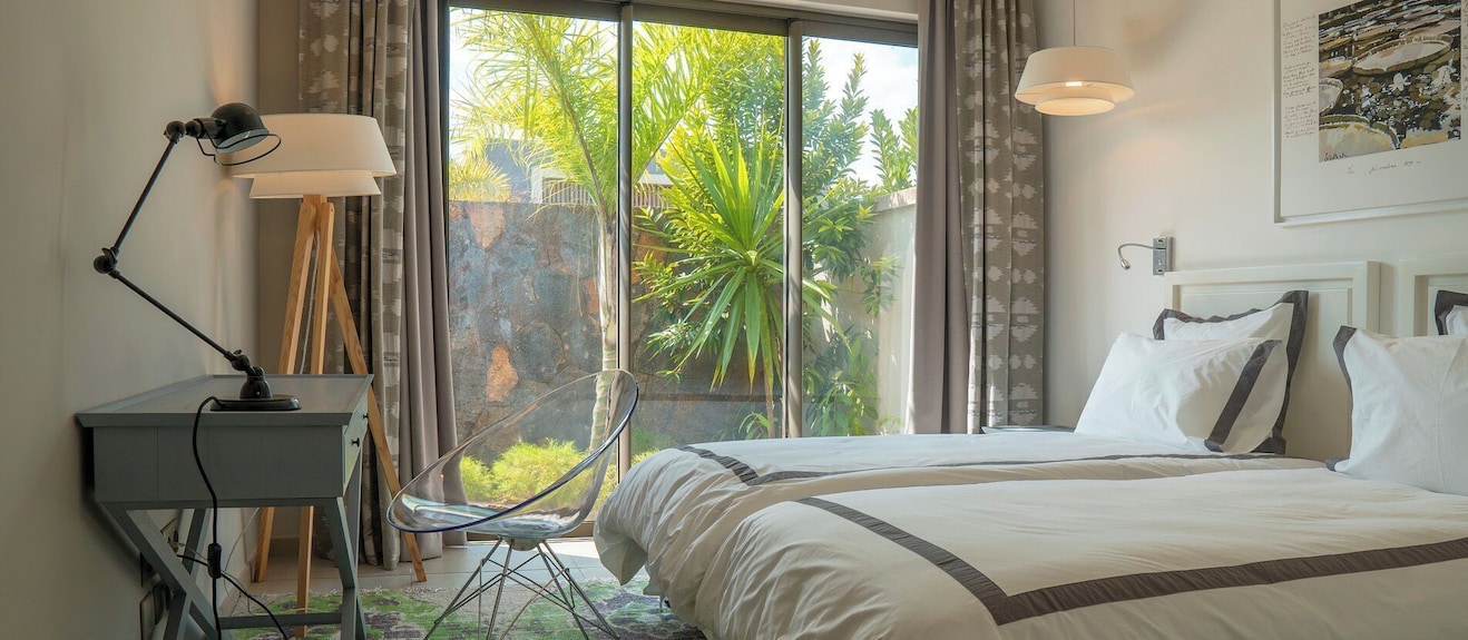 Luxurious & Peaceful Blend Villa In Royal Park Balaclava Mauritius 4 - Port Louis