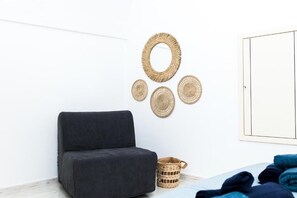 Casa, vista parcial para o mar | Interior