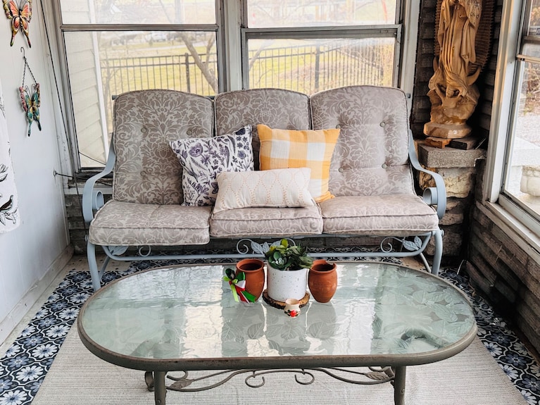 Cozy 2-bedroom House In Kansas City Near 2 Big Stadiums & 10 Mins From Downtown - Independence, MO