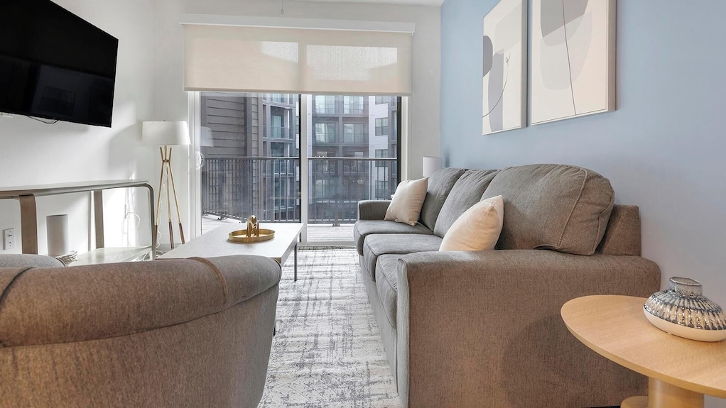 Landing | Beautiful 1bd, Yoga Studio, Gym - Huntsville, AL