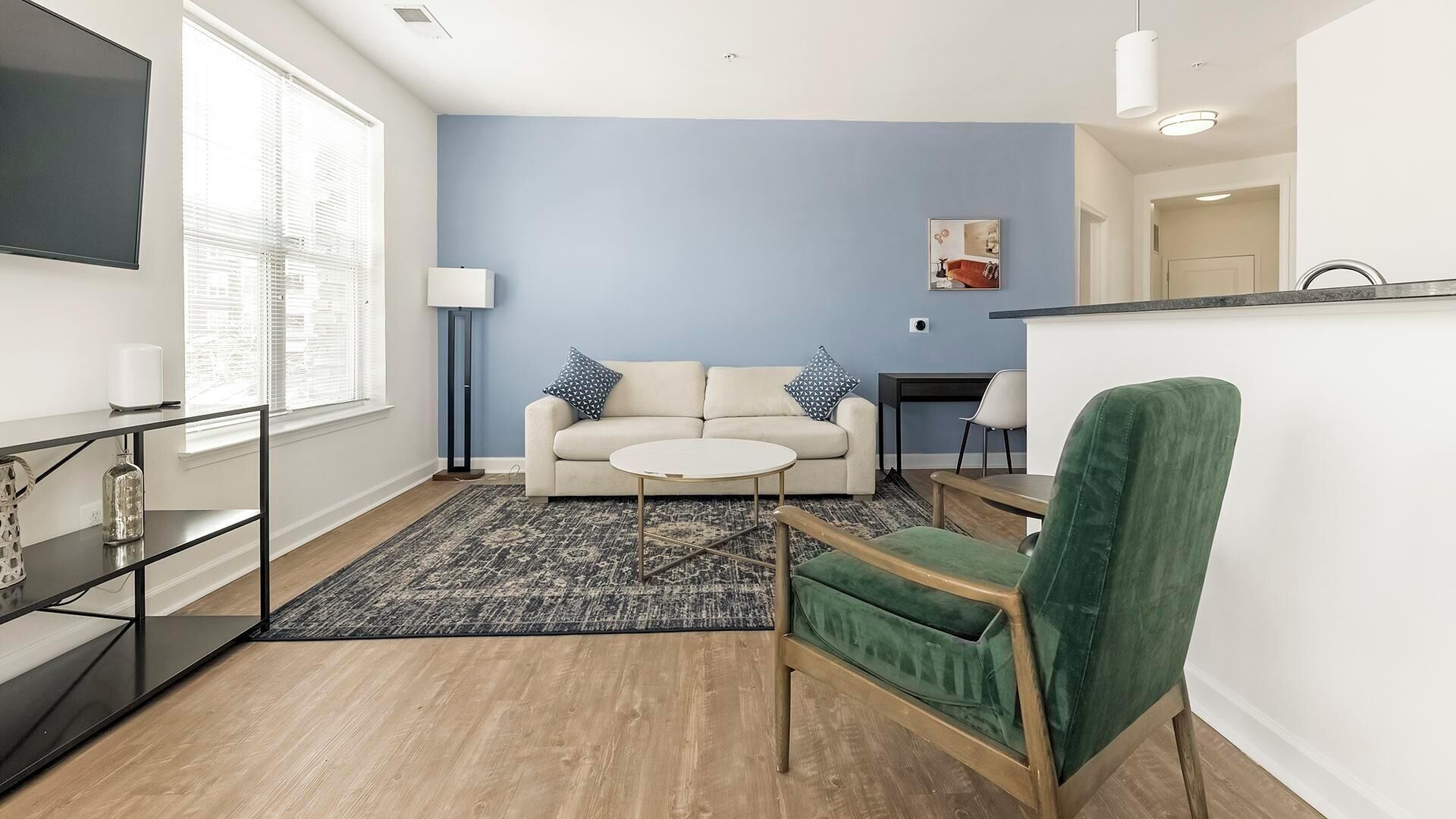 Landing | Stylish 2bd, Gym, Pool - Frederick, MD