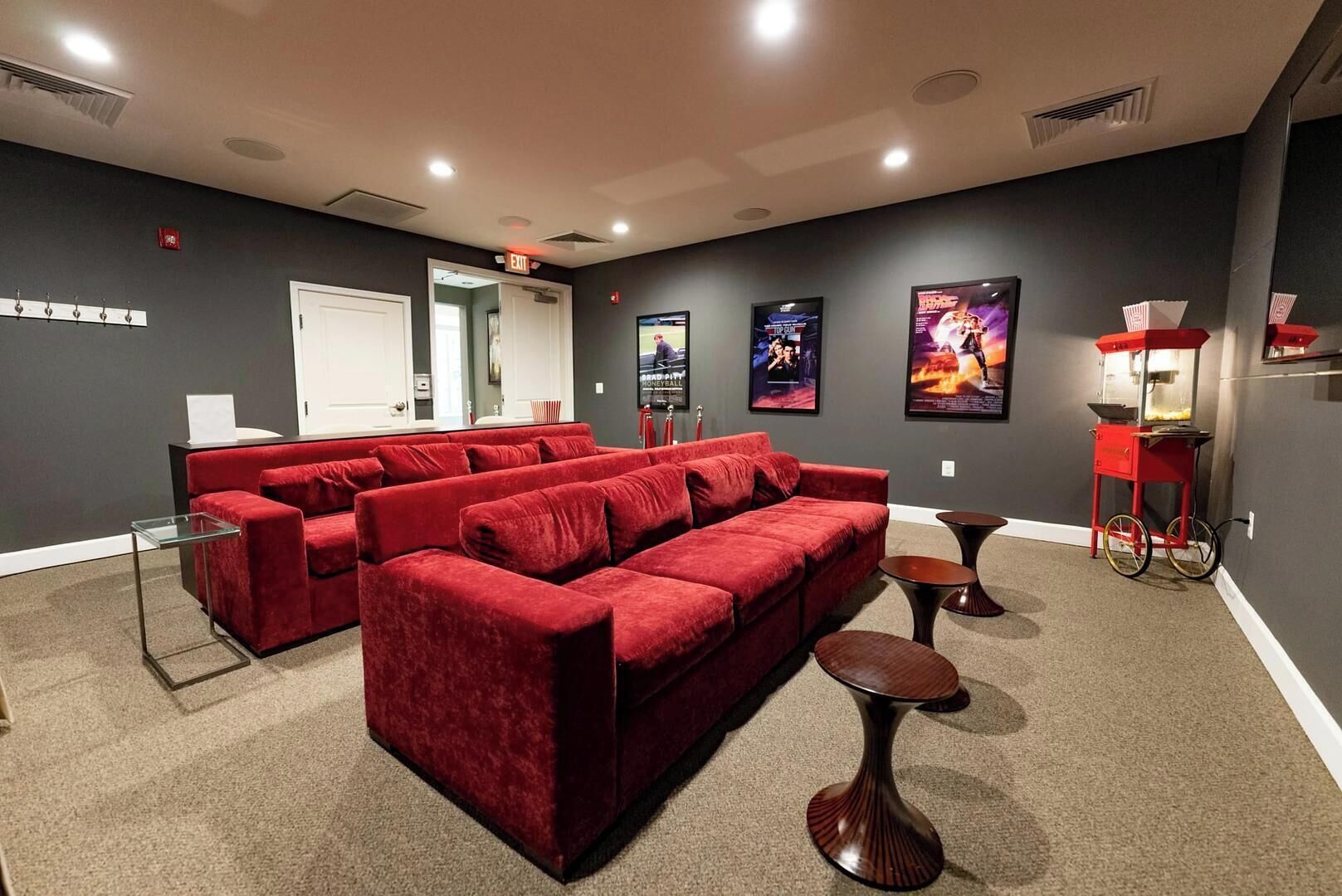 Landing | Modern 2bd, Pool, Gym - Frederick, MD