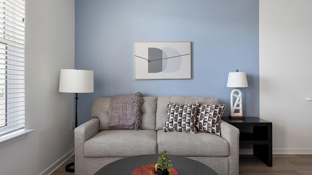 Landing | Stunning 2bd, Clubhouse, Pool - Lakeland, FL