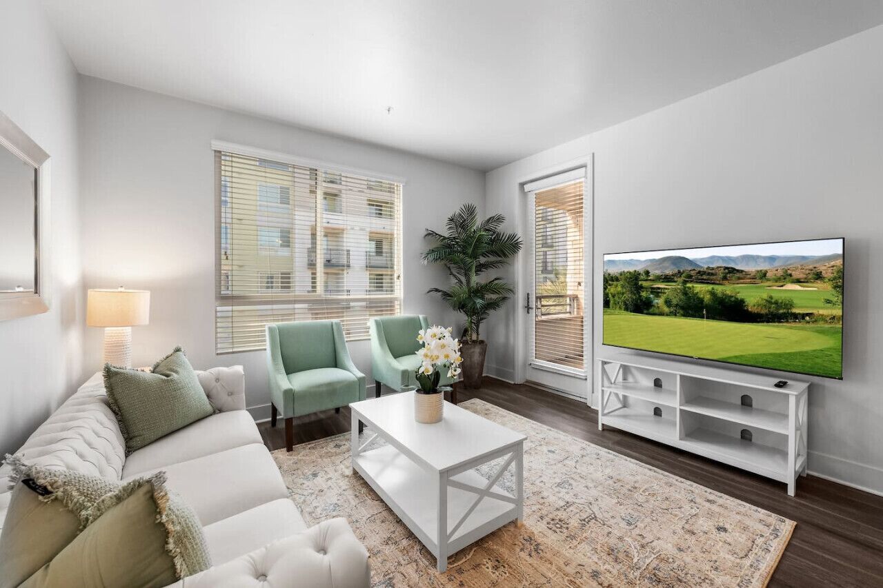 Luxe 2br W/ King Beds, Resort Pool/hot Tub, Games! - Miramar - San Diego