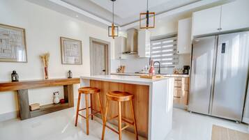 Villa, 4 quartos, piscina privativa | Cozinha privada