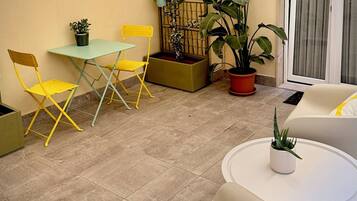 Quarto Clássico com Cama de Casal, 1 cama queen-size, casa de banho privativa | Terraço/pátio interior