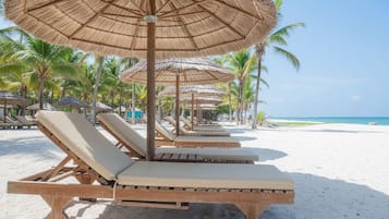 Vista para praia/oceano