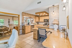 Casa, várias camas, pátio, vista para o jardim (Casa Hybiscus Old St Augustine) | Cozinha privada