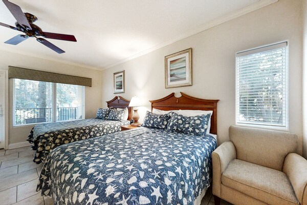 Dog-friendly Tennis Villas Condo With Prime Location + Shared Pool, Free Wifi - Amelia Island State Park, Jacksonville