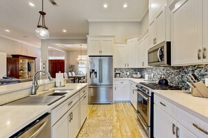 Casa, várias camas, pátio, vista para o campo de golfe (Waving Sea Palms) | Cozinha privada