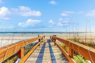 Modern/oceanview/pickleball/pool/beach Access