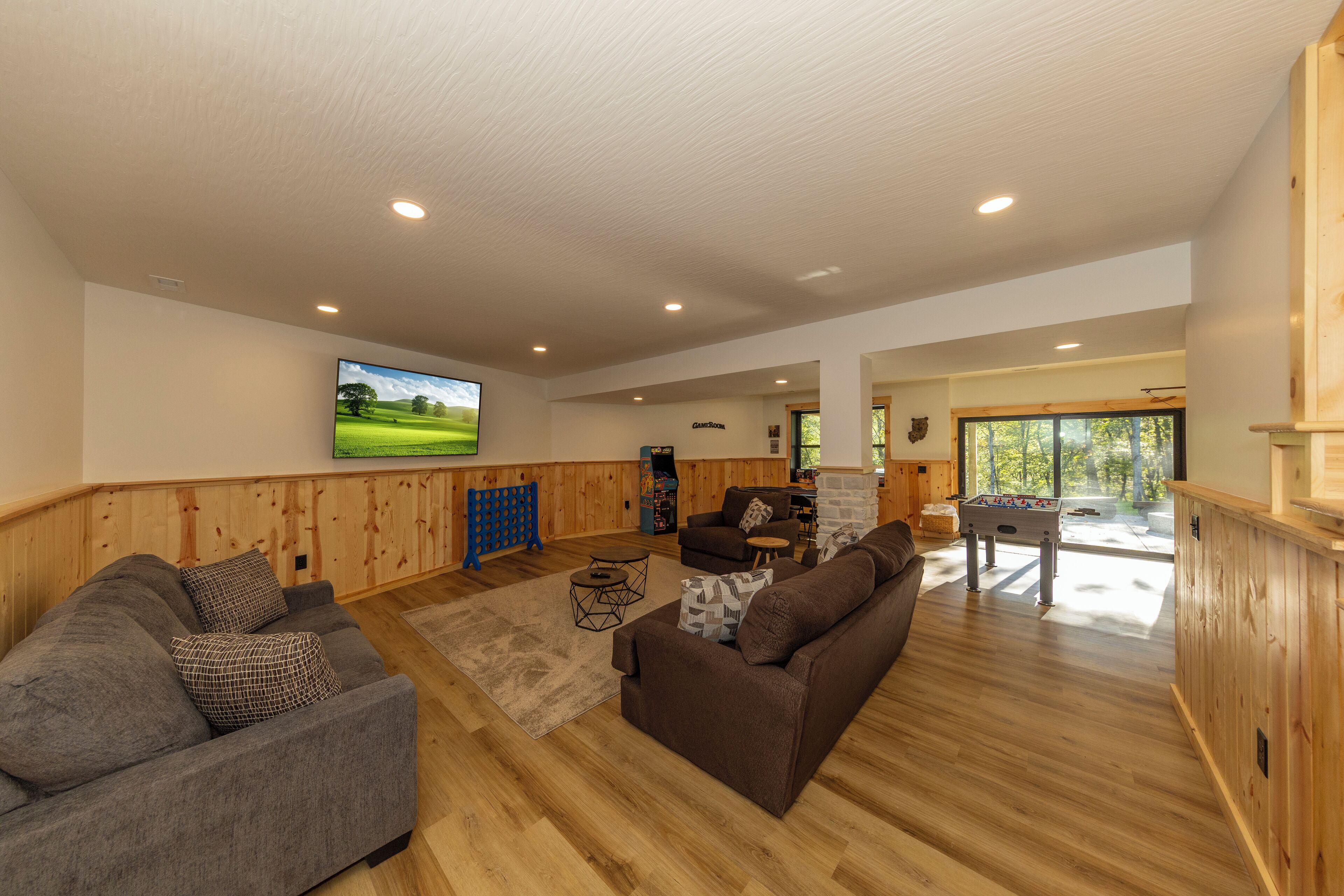 Kays Bear Cave-hot Tub-sleeps 16-close To Old Man's Cave And So Much More! - Logan, OH