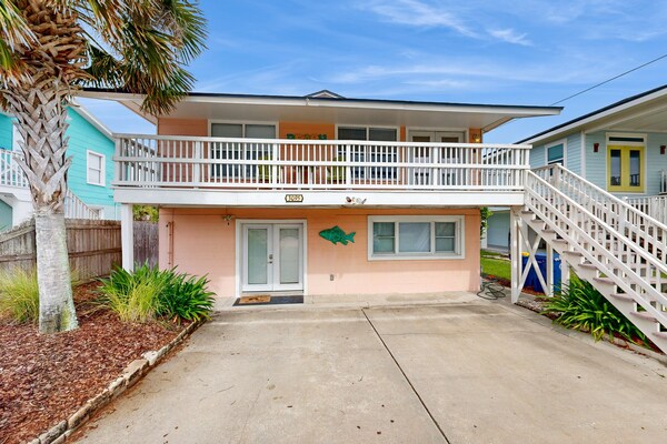 Sparkling Retreat Steps To Beach Fenced Backyard Snowbird Availability - Fernandina Beach, FL