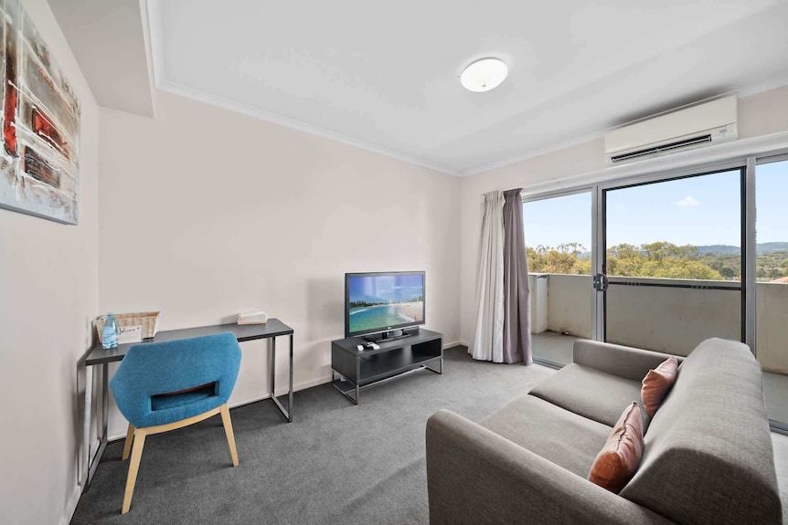 Bright 1-bed Apartment In Greenway - Canberra