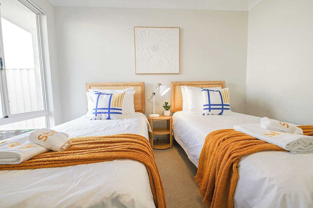 Stayau Family Perfect Beach Getaway - 